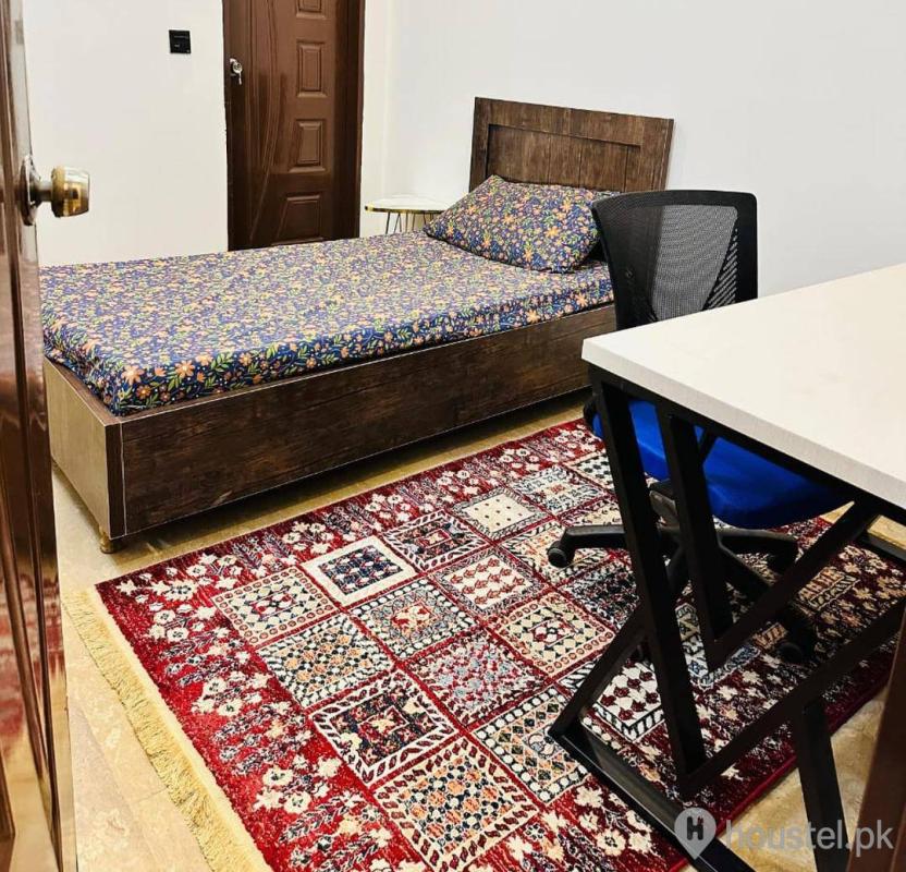 Noor Girl’s Hostel - Girls Hostel in Johar Town Lahore near UCP with ...