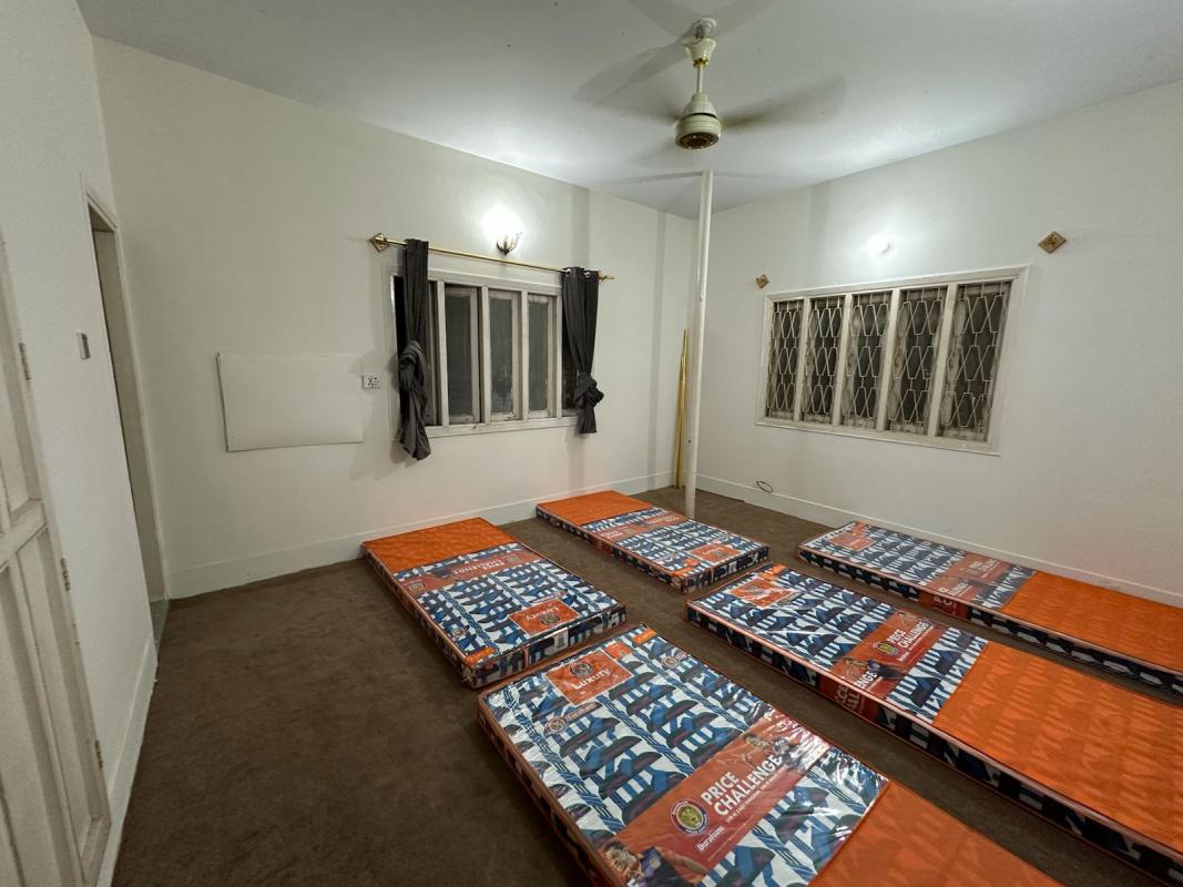 Hostel Hub - Boys Hostel in PECHS Karachi near Only 1 Minute Walk to ...