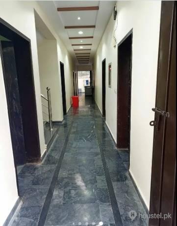 Premier Girls Hostel Near UCP - Girls Hostel in Johar Town Lahore near ...