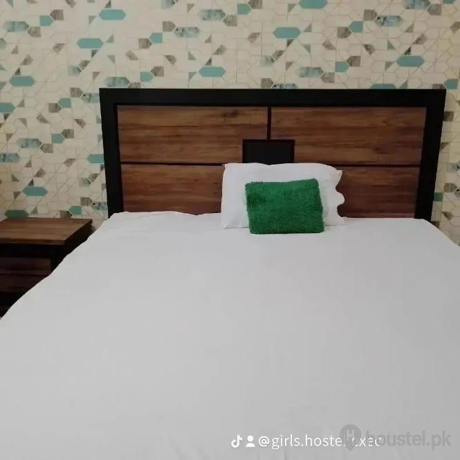 EXECUTIVE GIRLS HOSTEL - Girls Hostel in Defence View Society Karachi ...