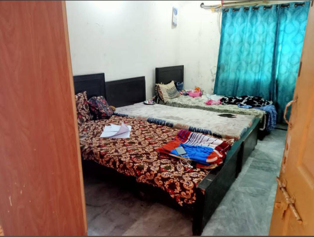 4 Seater Room at Al Zahra Girls Hostel in Johar Town, Lahore (4 Seats ...