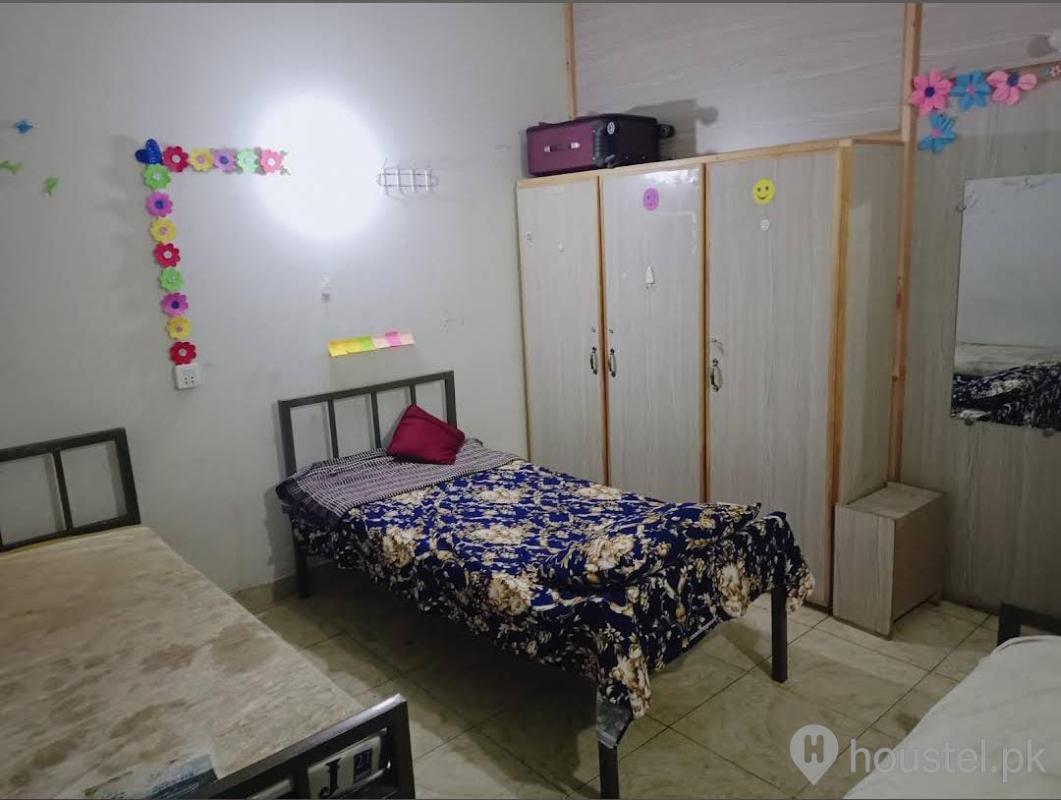 Best Girls Hostels in Lahore | Prices & Locations