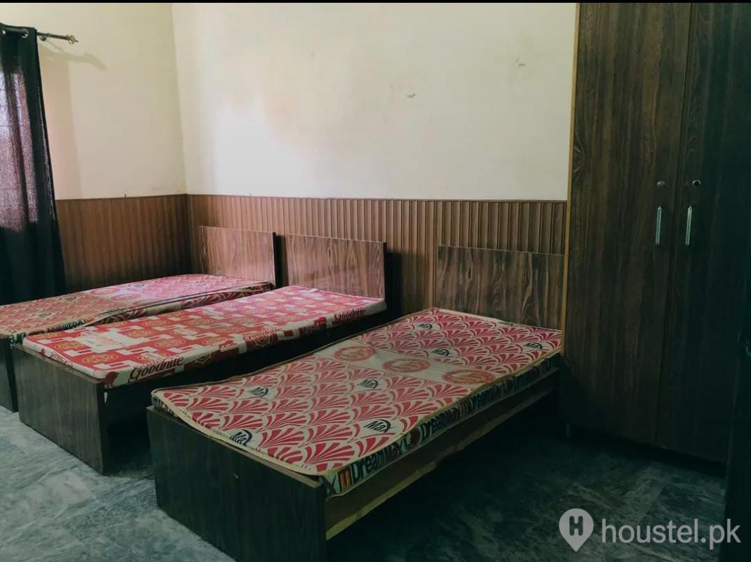 Ayesha Amal Girls Hostel - Girls Hostel in Mohafiz Town Lahore near ...