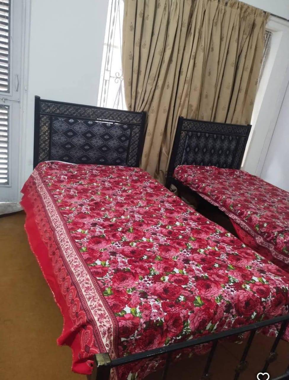 2 seater room at Shana Girls Hostel in G-10, Islamabad (2 Seats) - PKR ...