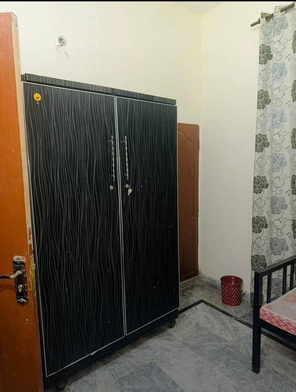 2 seater room at Amal girls hostel in Old Muslim Town, Lahore (2 Seats ...